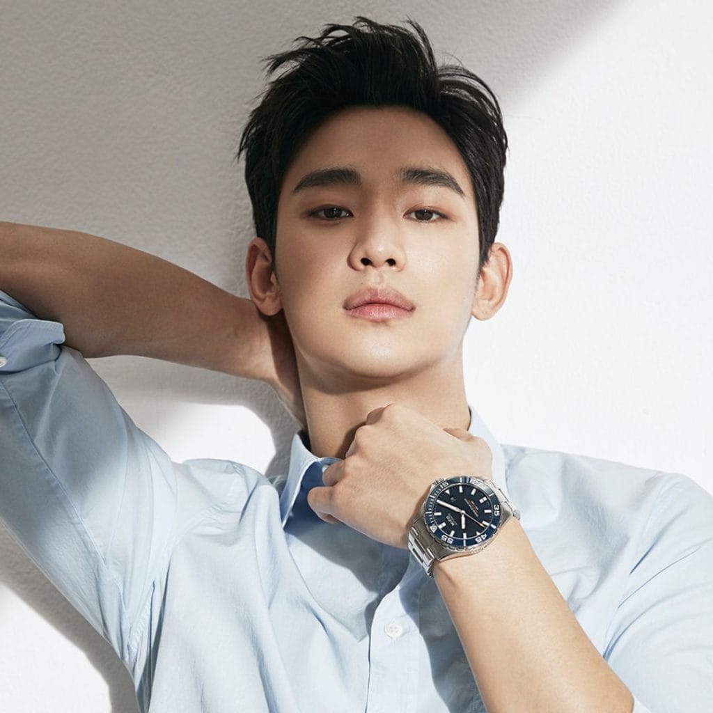 Kim Soo Hyun - Asian World