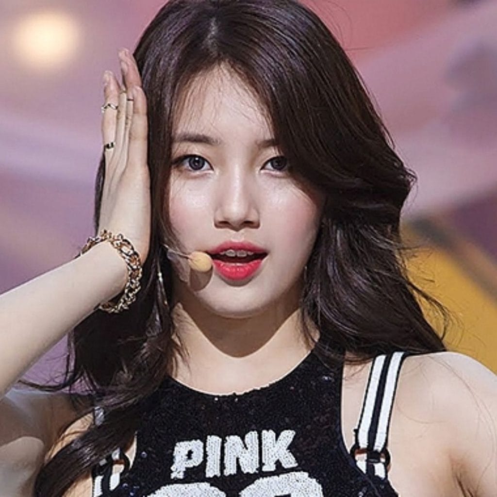 Bae Suzy - Asian World