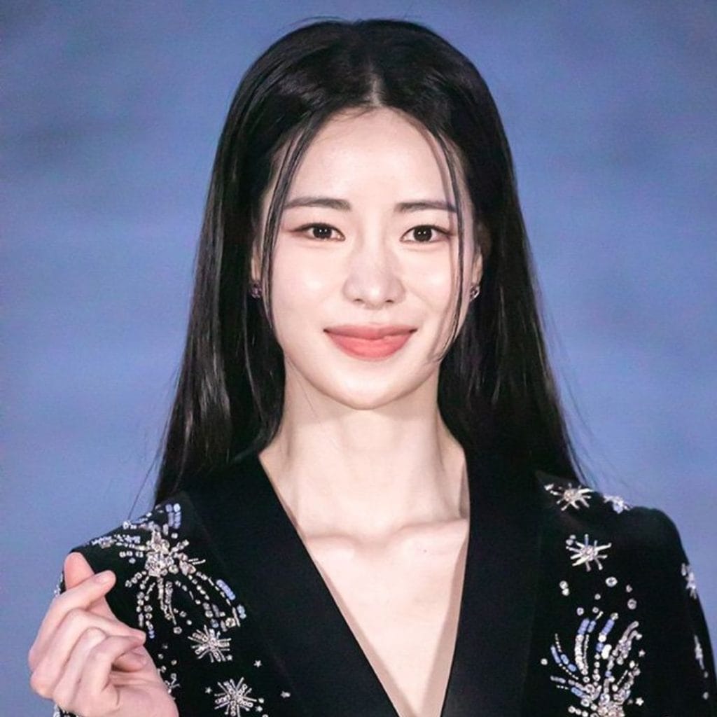 Im Ji Yeon - Asian World
