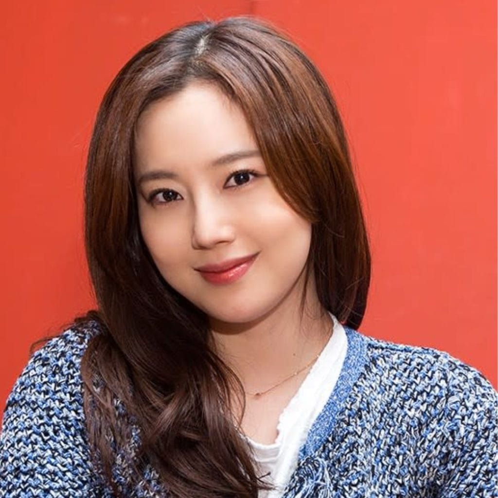Moon Chae Won - Asian World