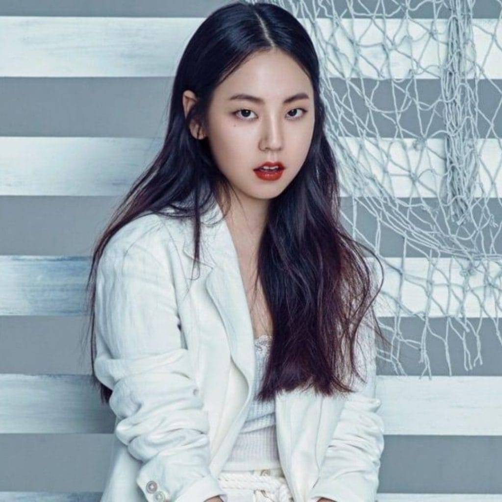 Ahn So Hee - Asian World