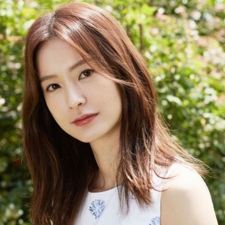 Jung Yu Mi - Asian World