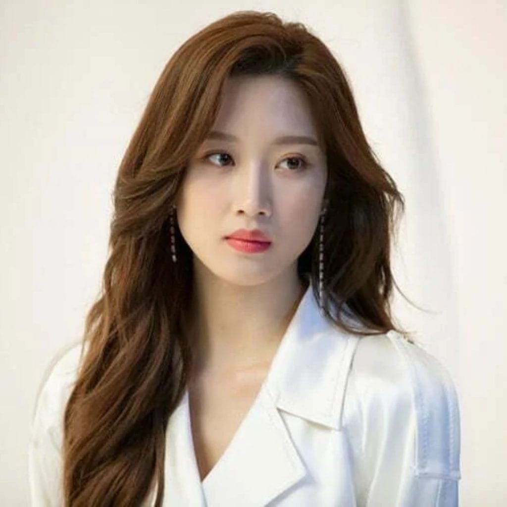 Mun Ka Young - Asian World