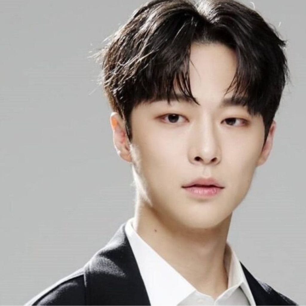 Bae In Hyuk - Asian World