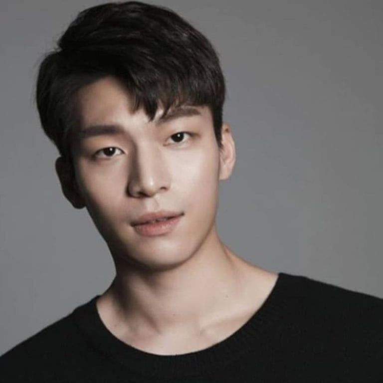 Wi Ha Joon - Asian World