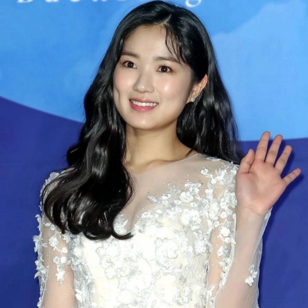 Kim Hye Yoon - Asian World