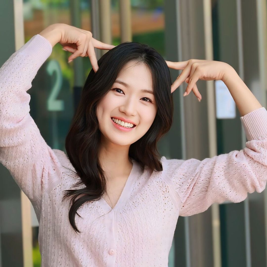 Kim Hye Yoon - Asian World