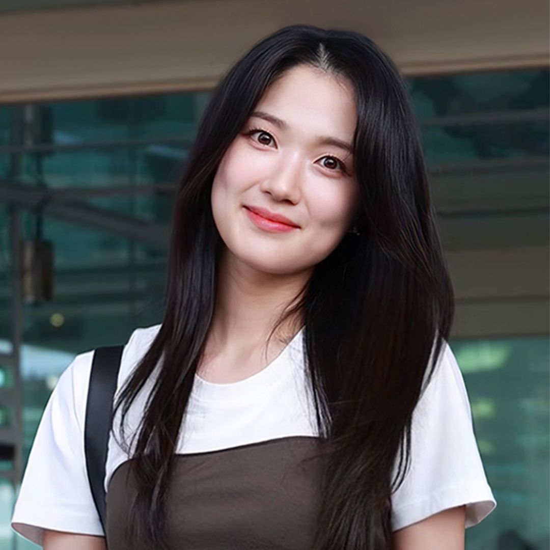 Kim Hye Yoon - Asian World