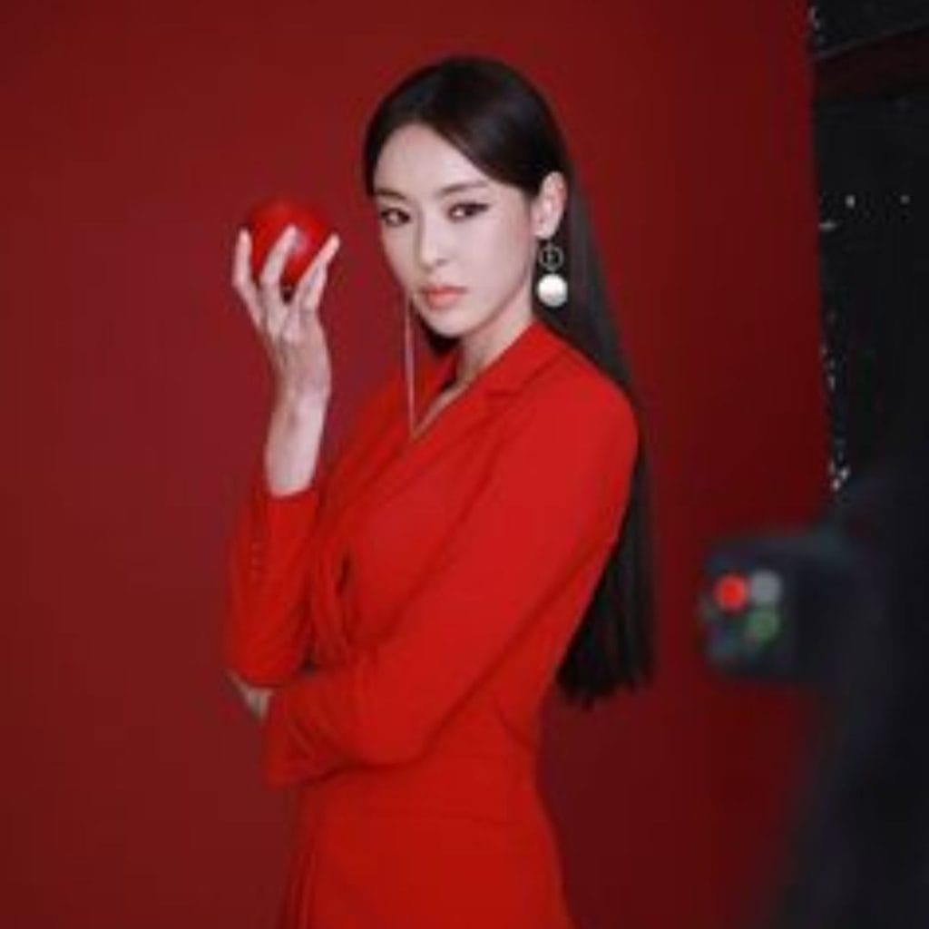 Lee Da Hee - Asian World