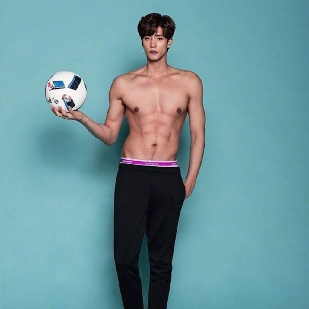 Sung Hoon - Asian World