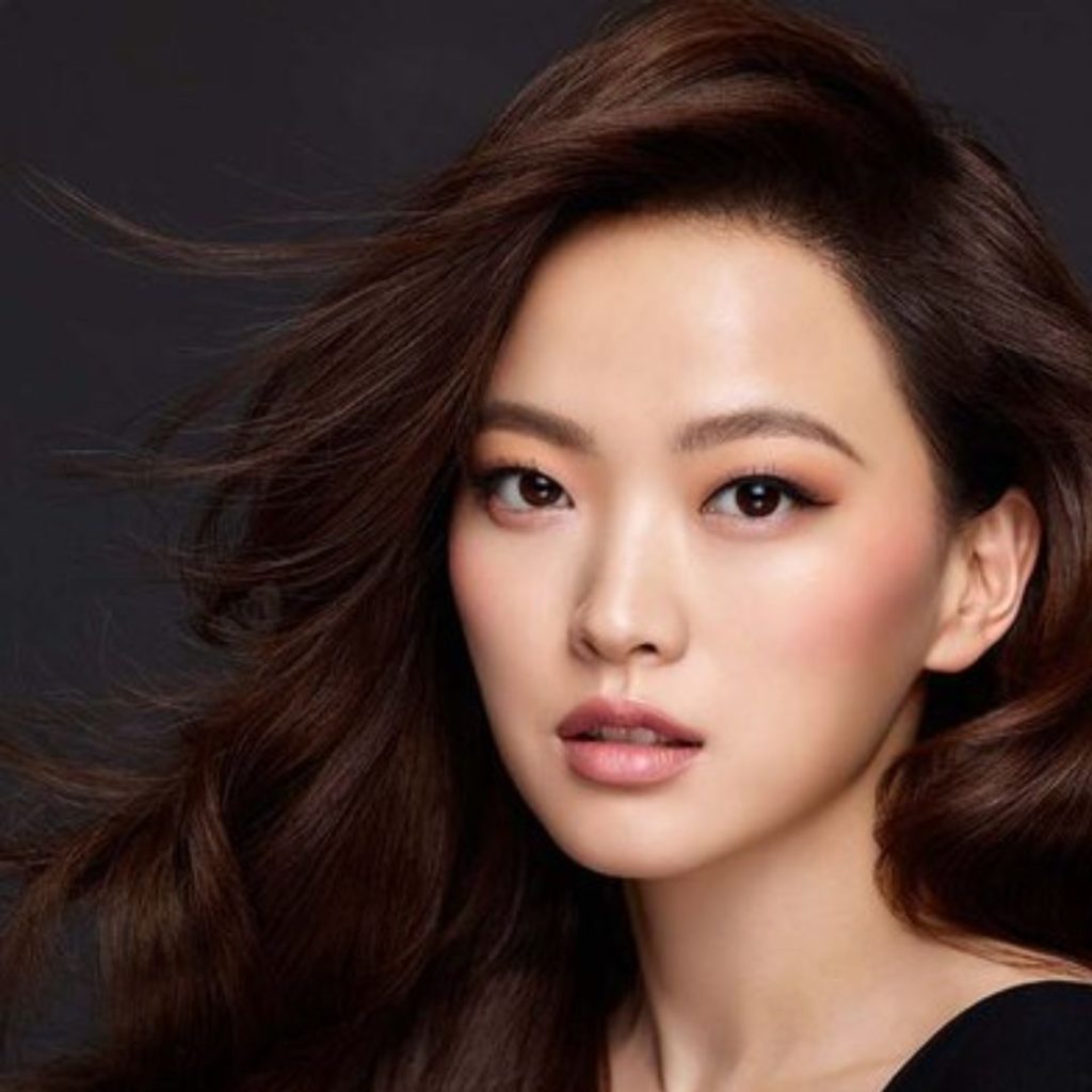 Chun Woo Hee - Asian World