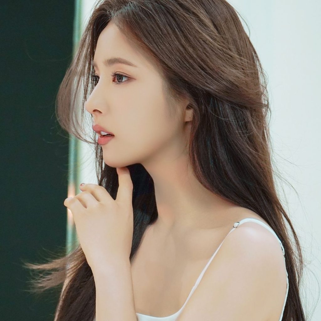 Shin Sae Kyeong - Asian World