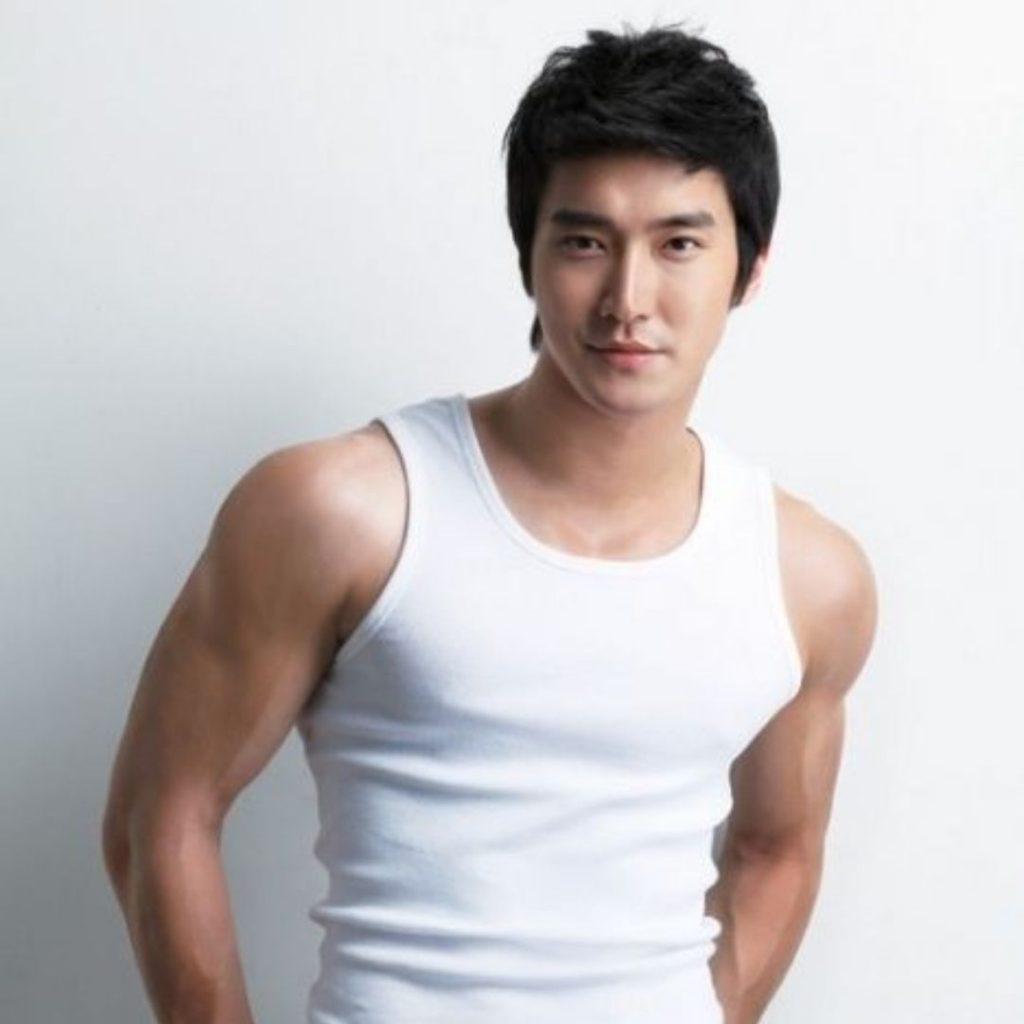 Choi Si Won - Asian World
