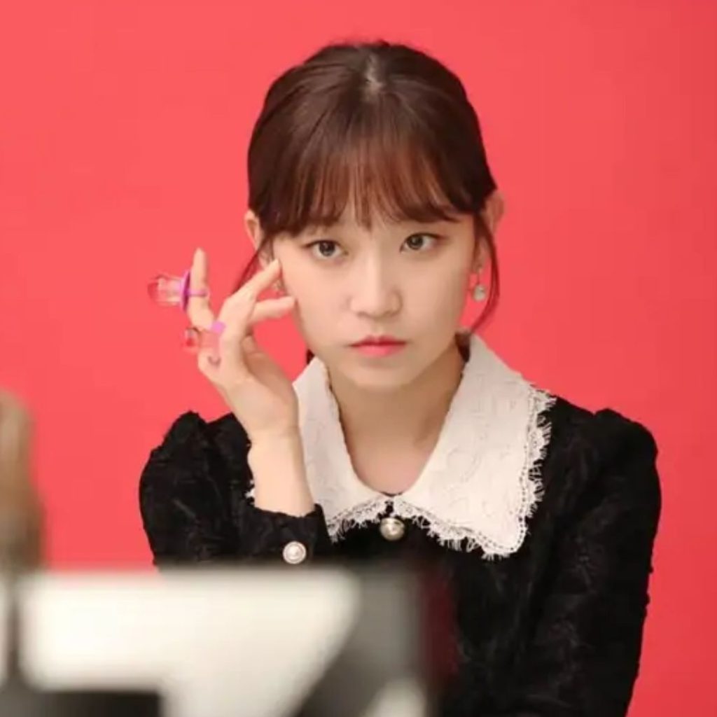 Kim Seul Gi - Asian World