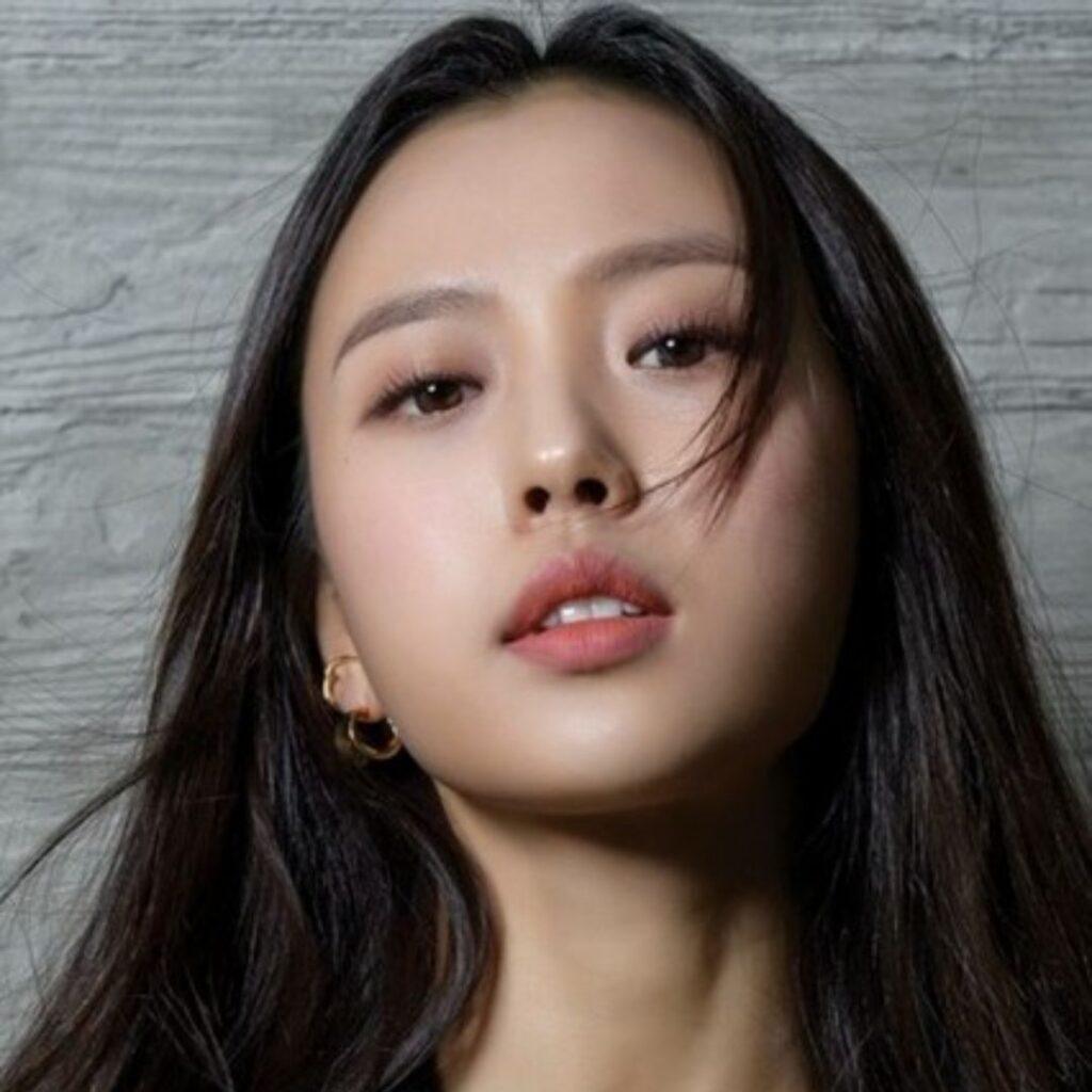 Go Min Si - Asian World