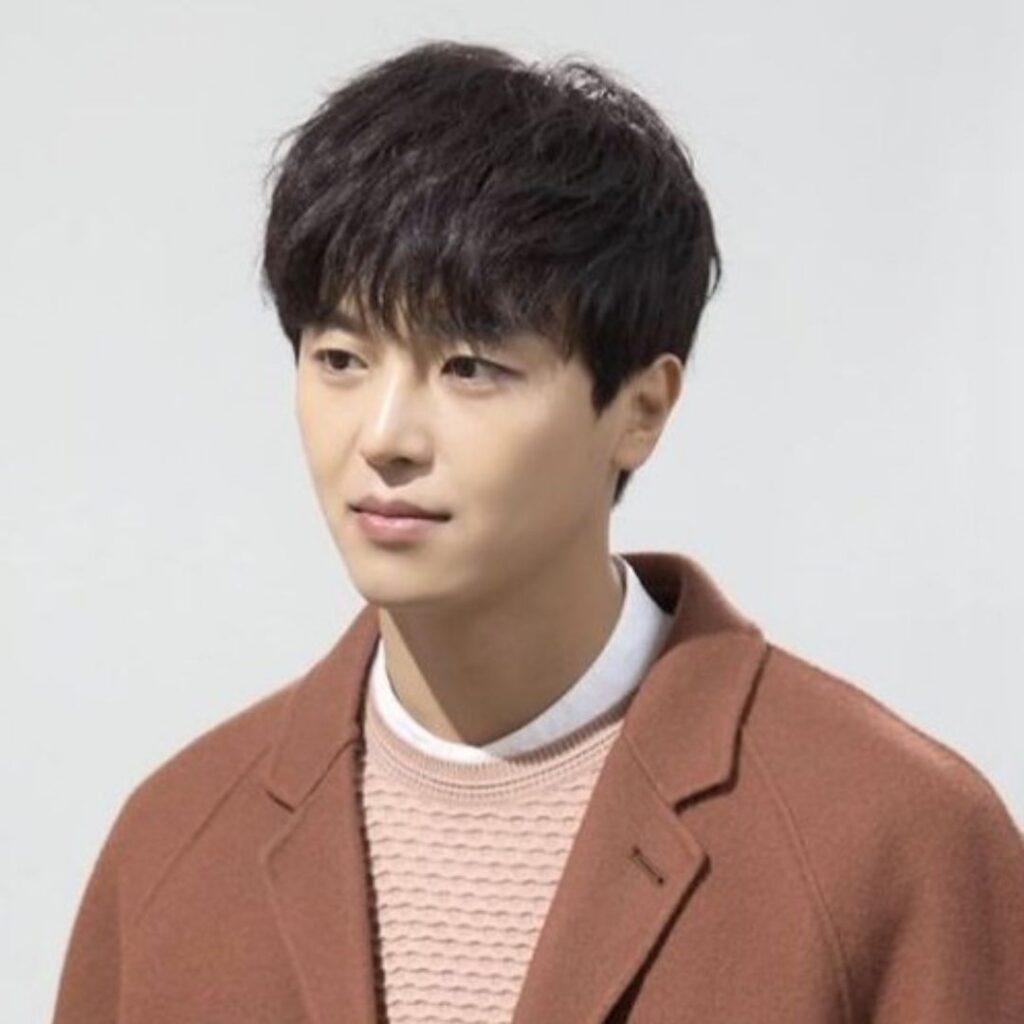 Yeon Woo Jin - Asian World