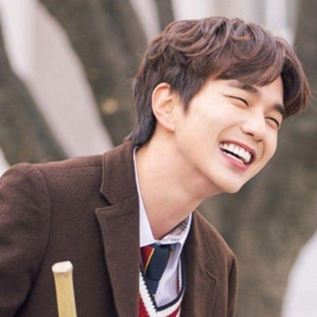 Yoo Seung Ho - Asian World